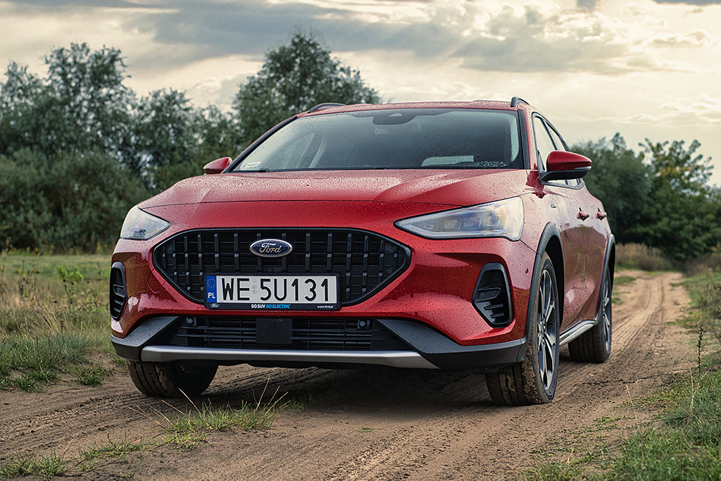 Test Forda Focusa Active w kolorze Fantasic Red - Auto Testy